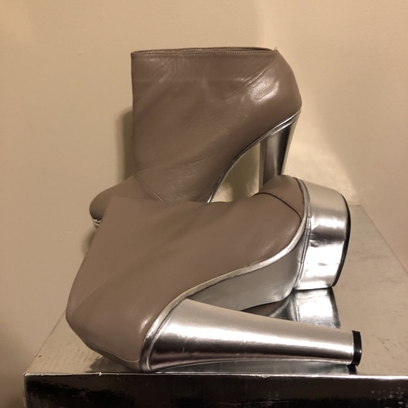 SENSO | Shoes | Senso Diffusion Pewter Silver Ankle Booties | Poshmark